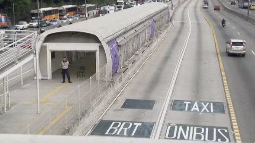 BRT Transbrasil tem primeiro dia útil de funcionamento com todas as ...